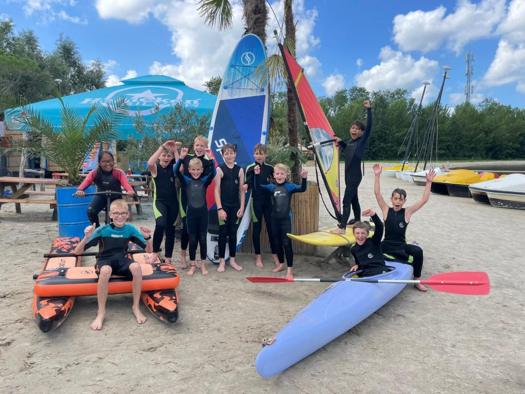 Toms Beach & Surf - Watersport aan het Bovenwater bij Lelystad